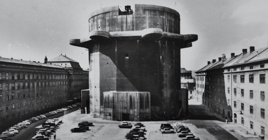 Der Flakturm in der Stiftskaserne